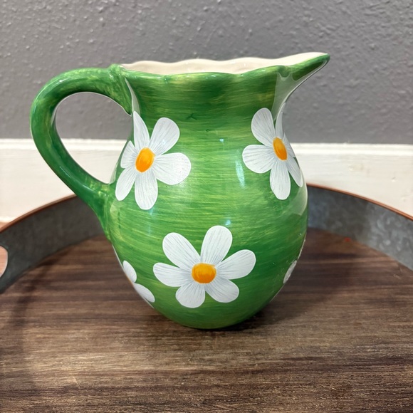 Teleflora | Art | Vintage Porcelain Green Daisy Pitcher By Teleflora ...